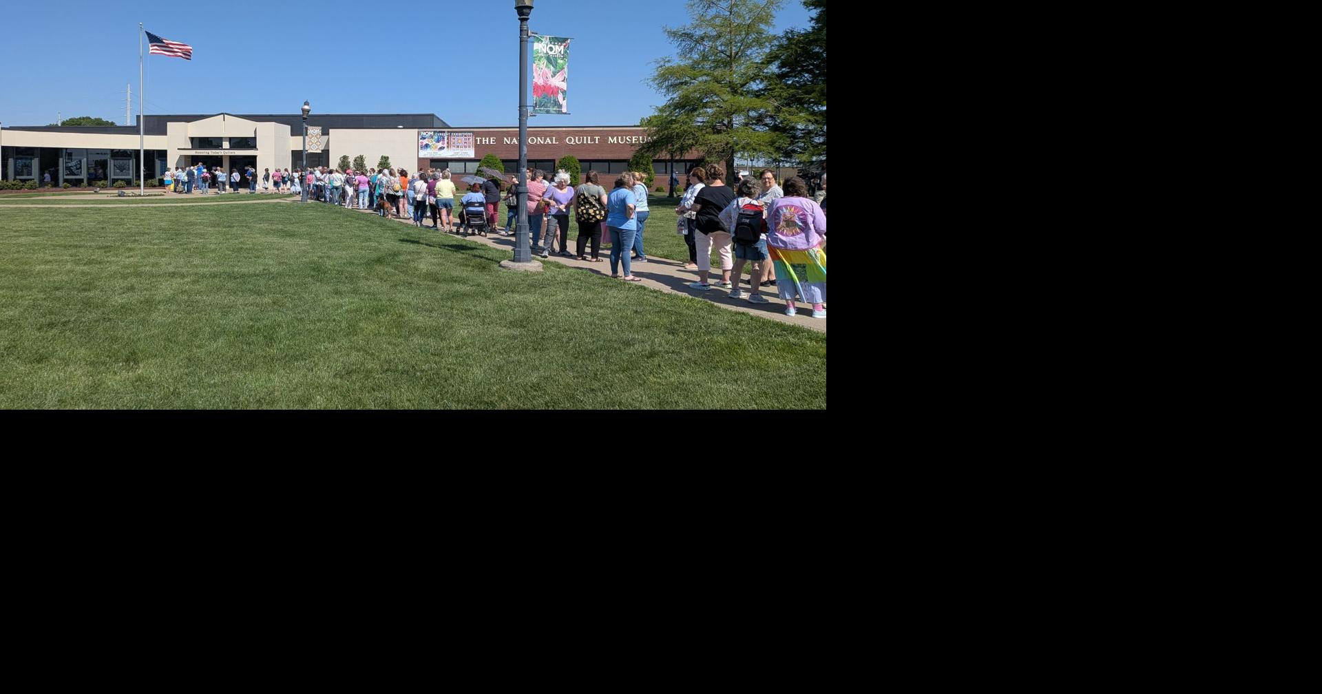 Quilters flock to meet Tula Pink for book signing | Community | WPSD ...