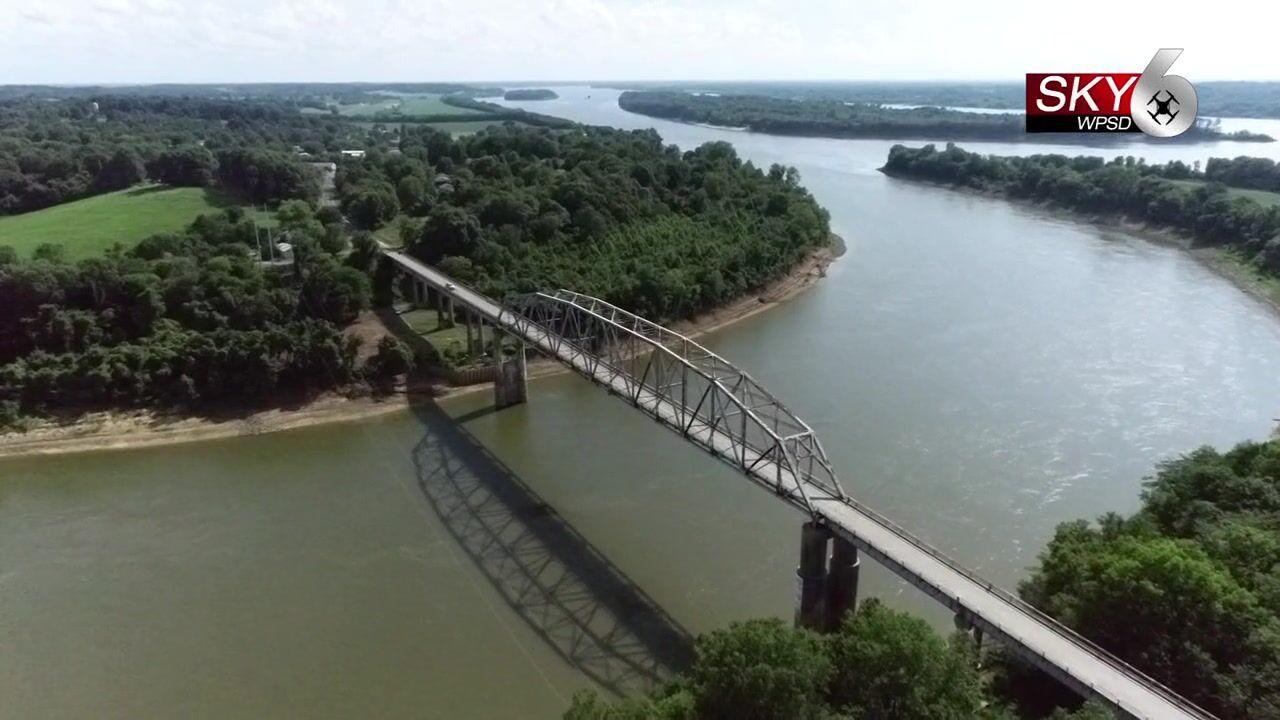 Sky 6: Cumberland River bridge at Smithland | Sky6 Videos | WPSD Local 6