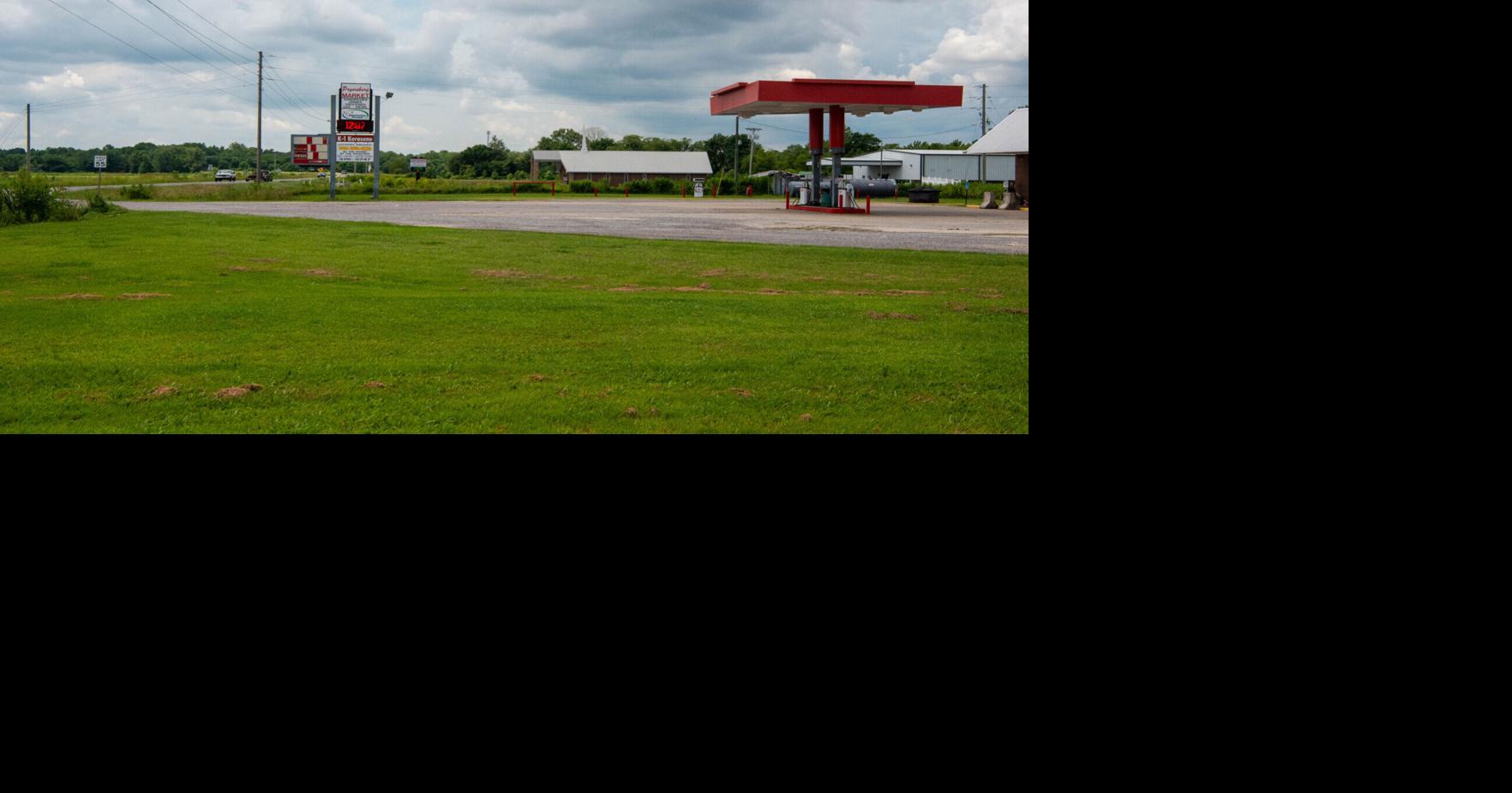 ‘We have to keep trucking’: Graves County flood survivors continue ...