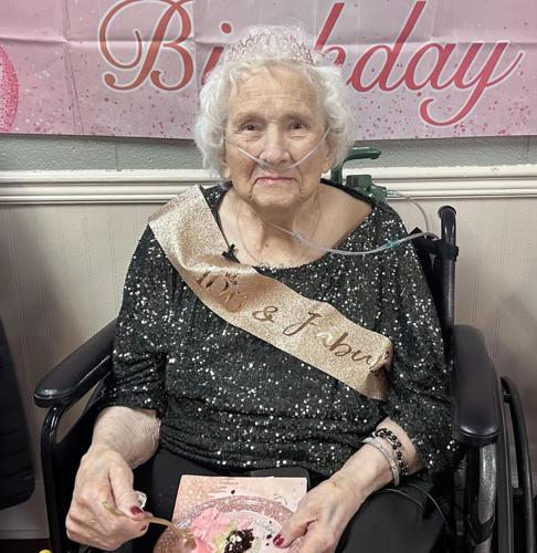 Susan Crenshaw shares 100th birthday with community and family ...
