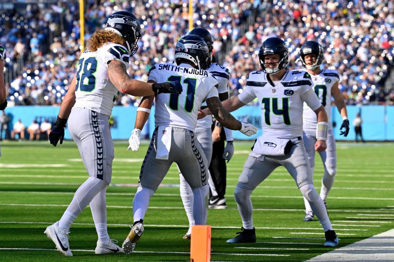 Sam Darnold throws for 244 yards, 2 TDs as Seahawks beat the Titans 30 ...