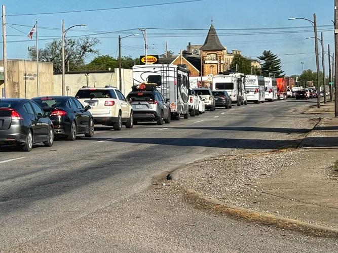 Small Illinois town sees traffic it hasn't seen in decades during ...