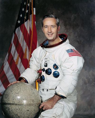 Astronaut James McDivitt, who led Gemini and Apollo missions, has died at 93 | News | WPSD Local 6