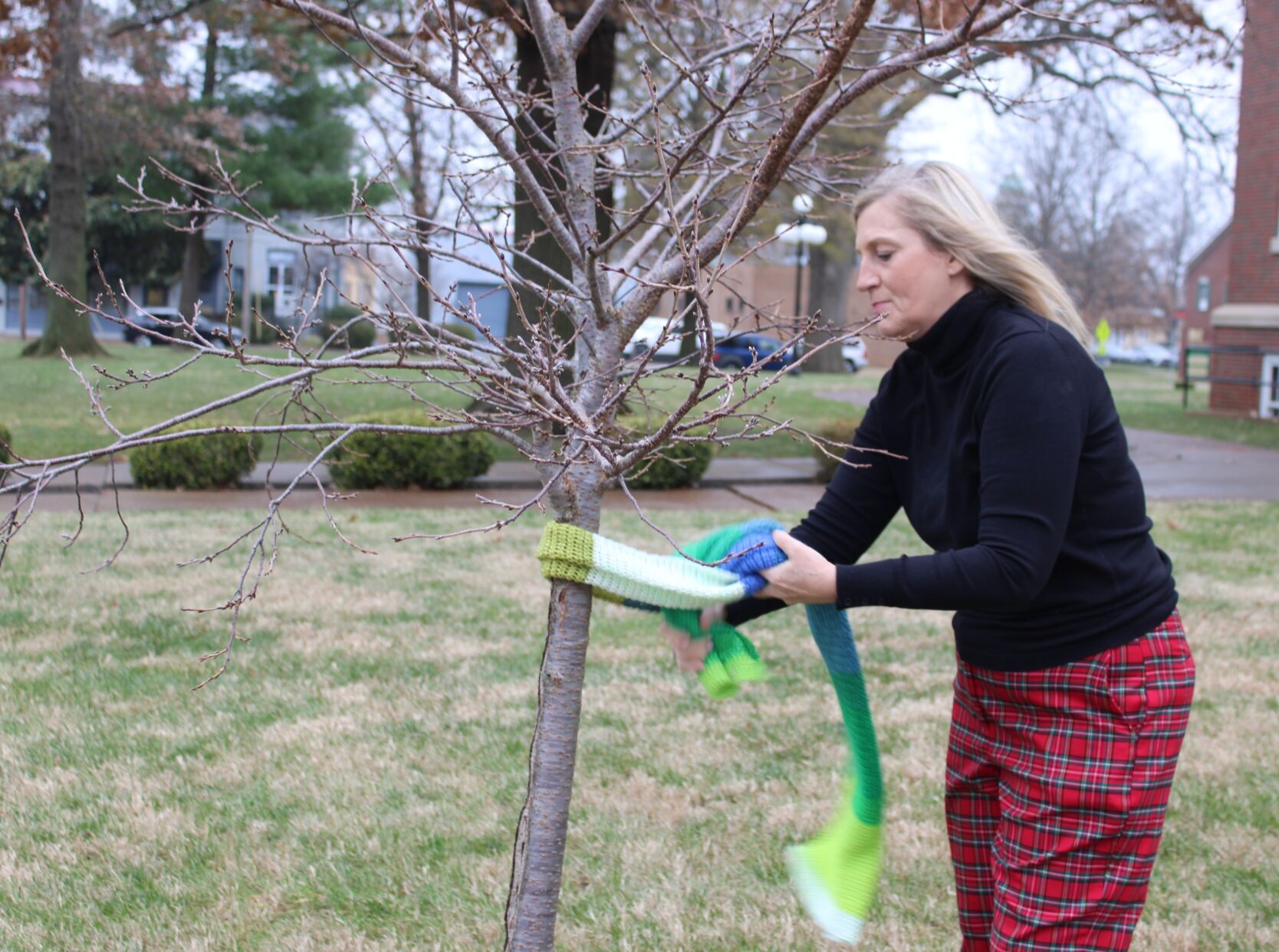 10th annual Scarf in the Park offers clothing and community on ...