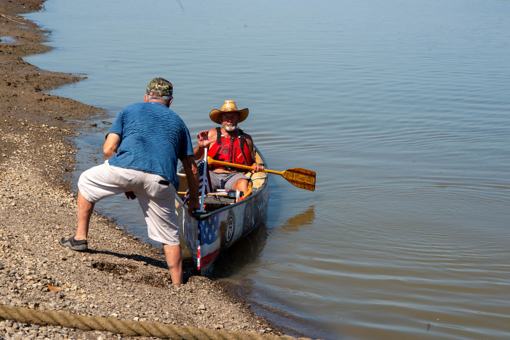 Vietnam veterans canoe Mississippi to raise money, awareness for ...