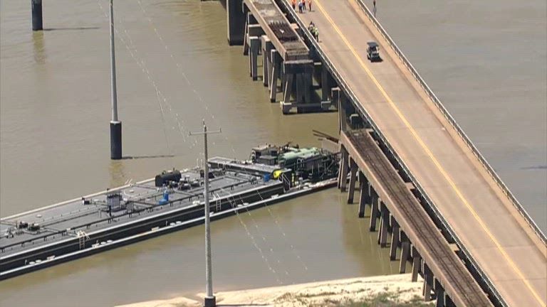 Pelican Island Bridge in Texas shut down following barge strike | News ...