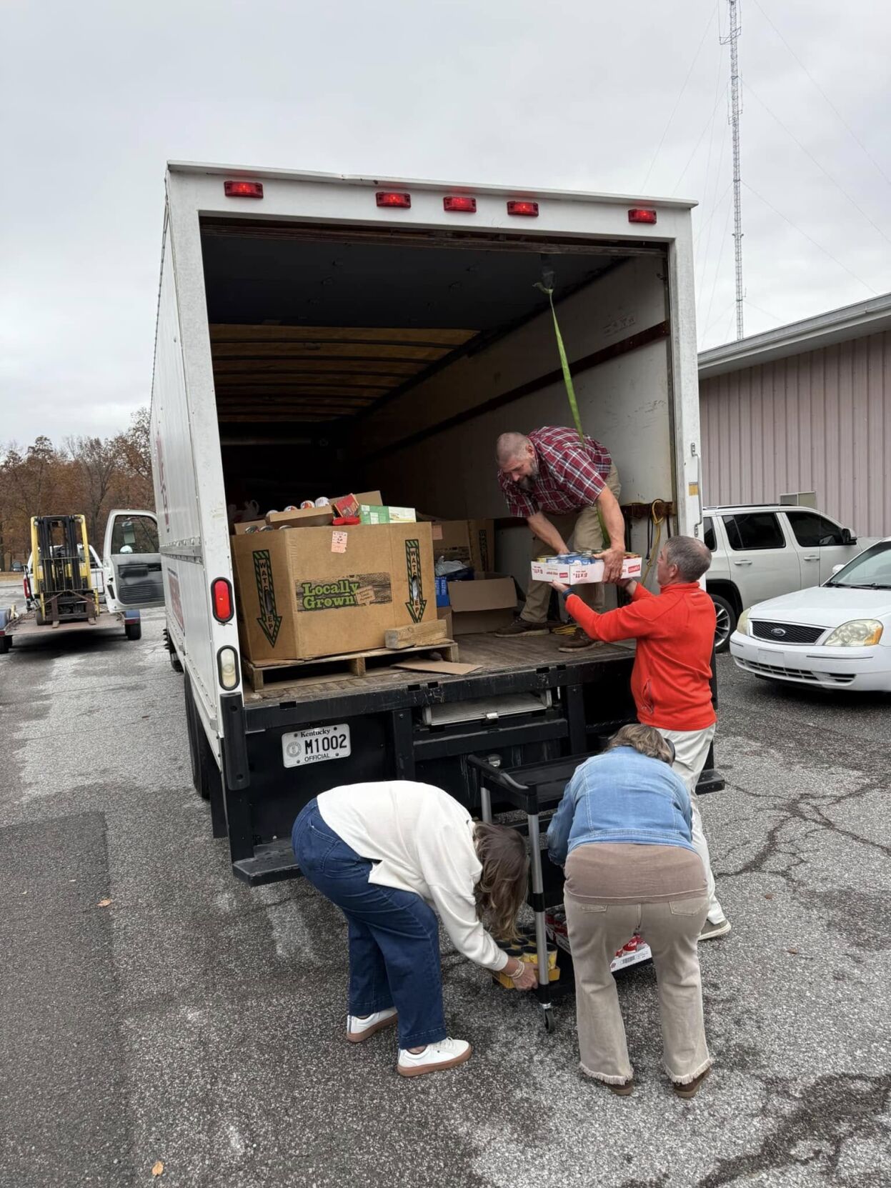 Marshall County Schools hosts food drive for Needline | News | WPSD Local 6