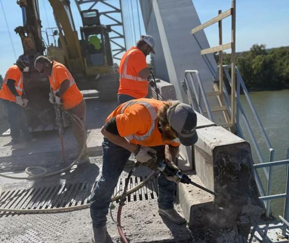 IDOT reports I-24 Ohio River Bridge update on barge strike, upcoming ...