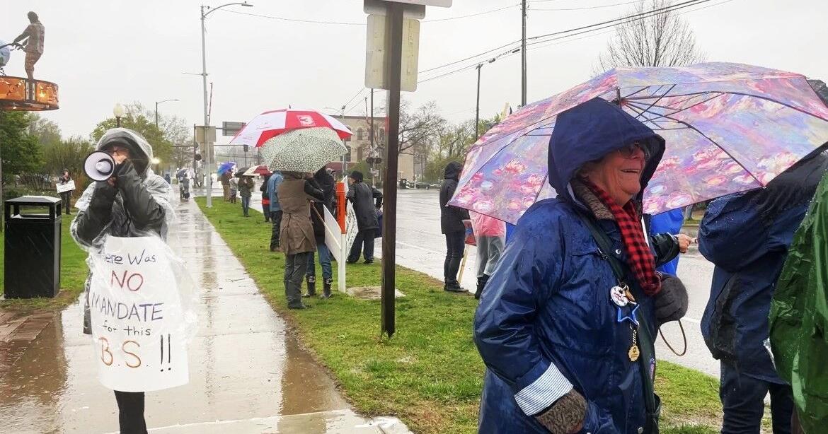Even after rain cancellation, 450 people protest Trump with Hands Off ...