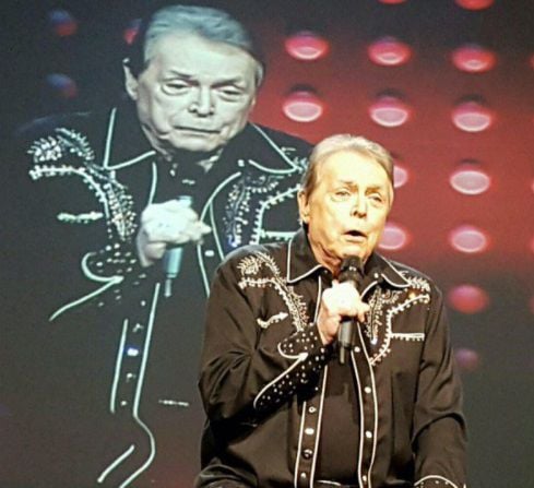 Country singer Mickey Gilley injured in car accident | News | WPSD Local 6