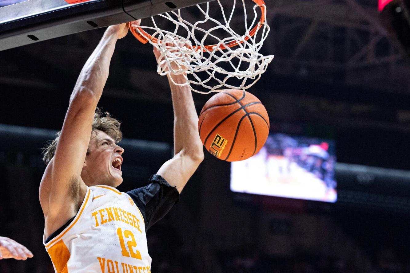 Ament has 18 points and 9 rebounds to lead No. 18 Tennessee past Mercer ...