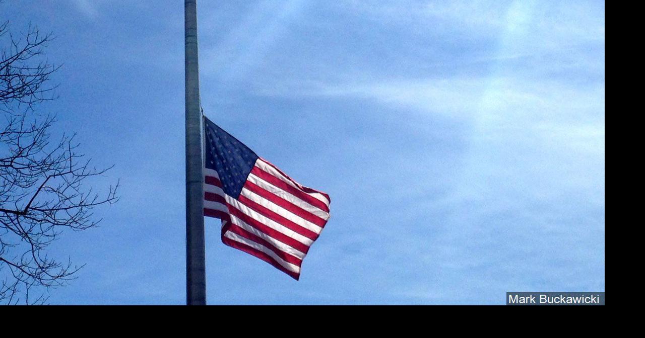 Gov. Pritzker directs flags at half staff to honor COVID-19 victims ...