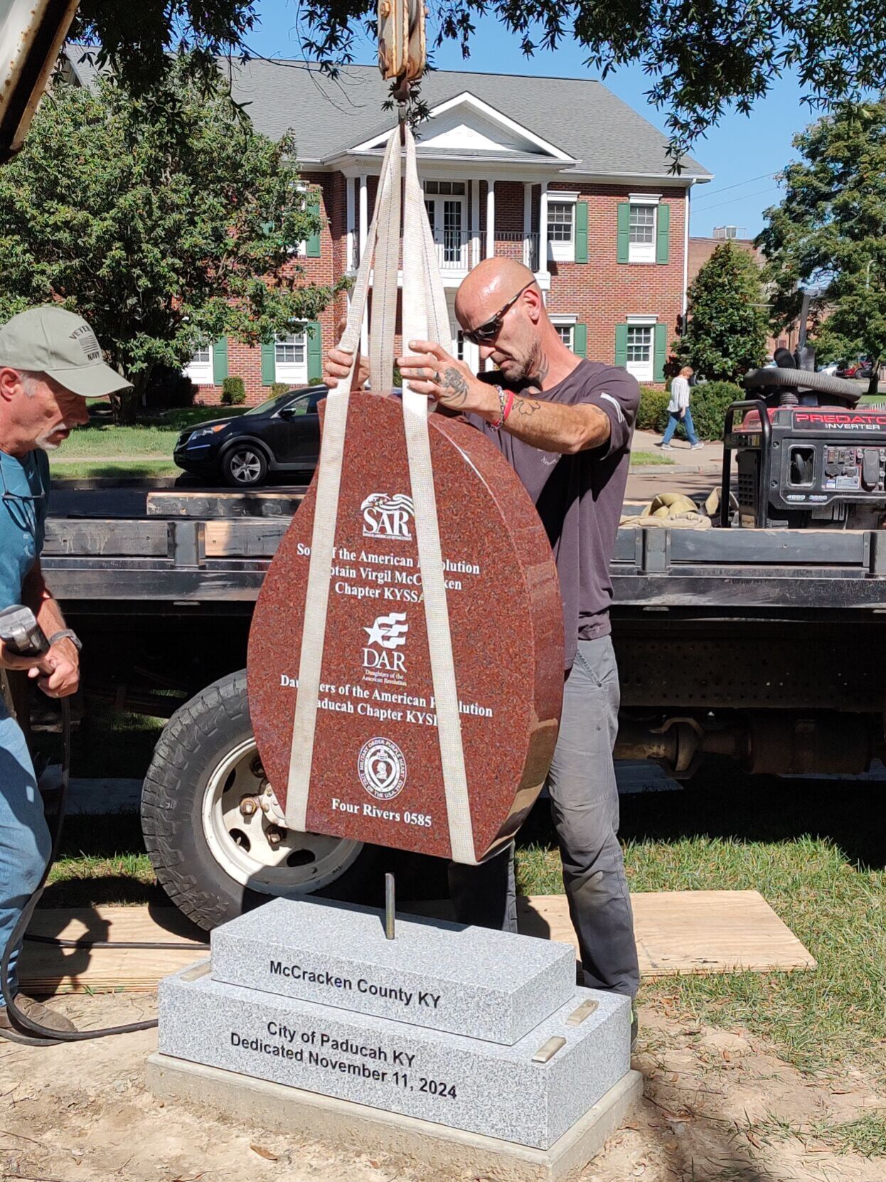New Purple Heart monument unveiled on Veterans Day in Paducah | News ...