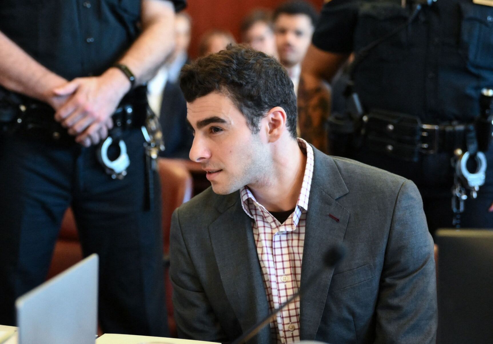 Body camera footage played in multi-day hearing reveals new details ...