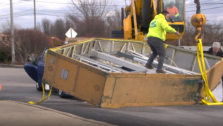 72-year-old KY woman killed when Denny's sign falls on car, 2 others ...