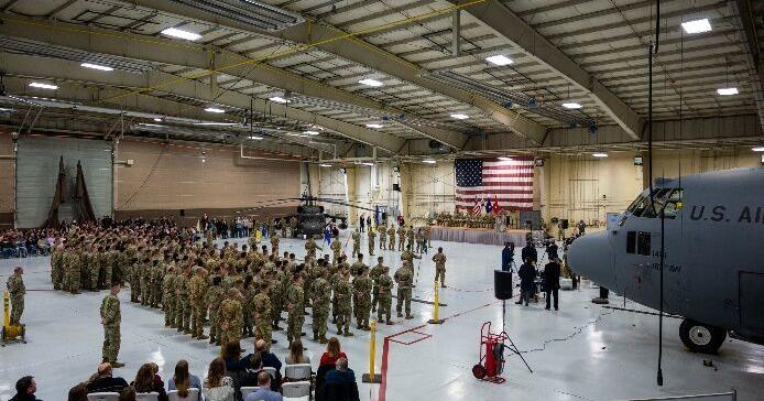 Nearly 200 Illinois soldiers mobilize for mission in Middle East | News ...