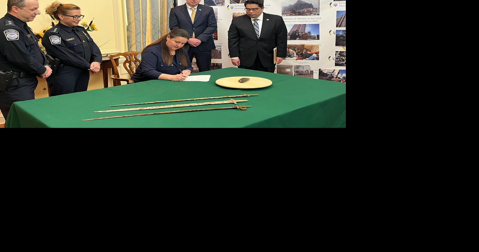 US authorities seized smuggled artifacts that were stolen from Ukraine ...