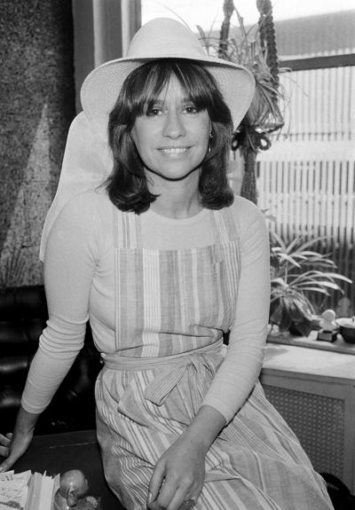 Astrud Gilberto, singer of 'The Girl from Ipanema,' dead at 83 | News ...