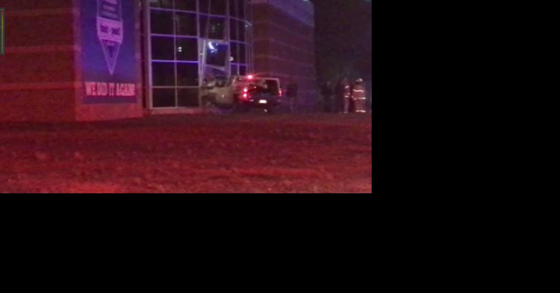 Truck crashes into WKCTC building | News | WPSD Local 6