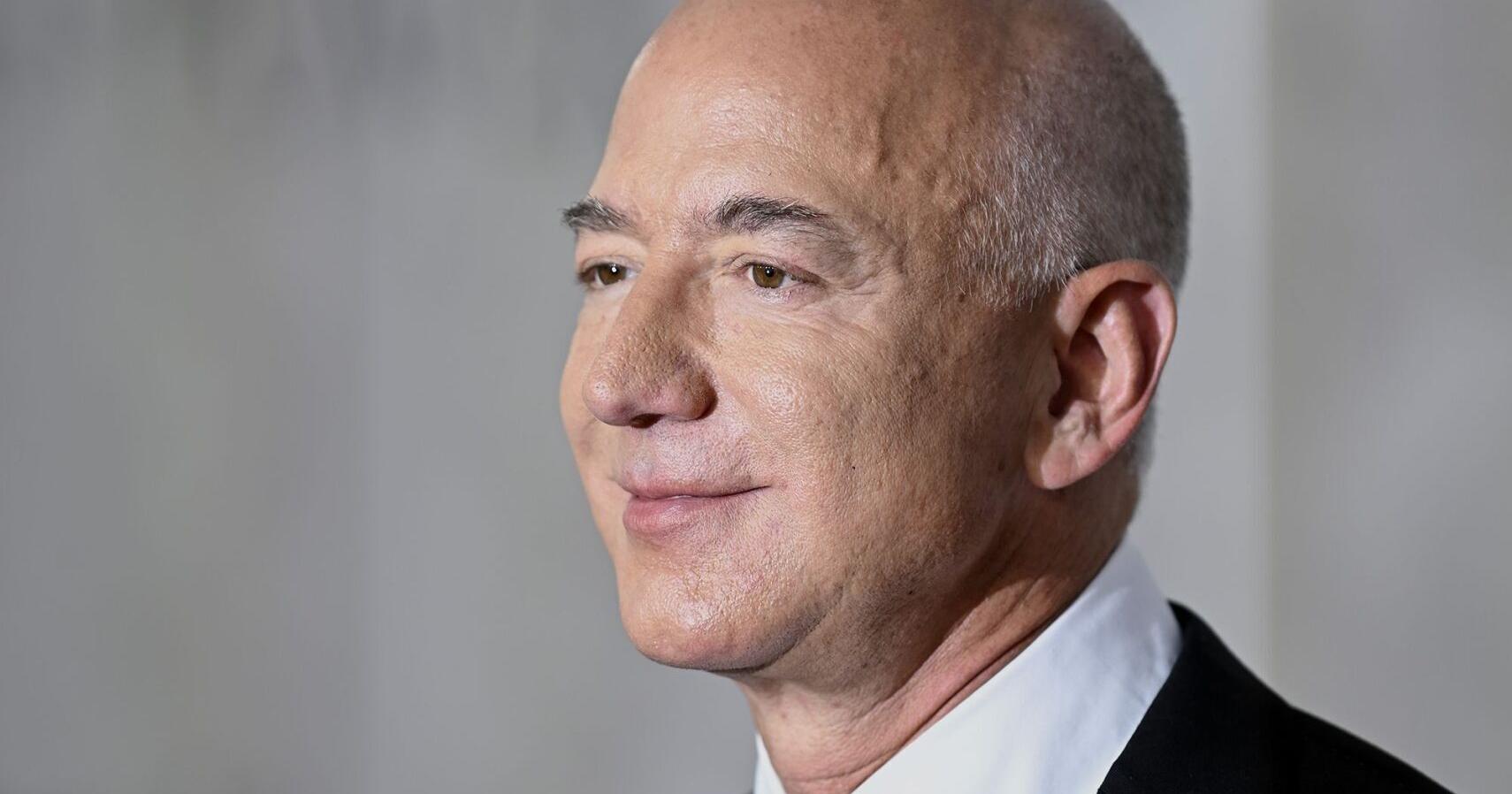Jeff Bezos Defends Washington Post Non endorsement After Subscribers Jeff Bezos Defends Washington Post Non endorsement After Subscribers