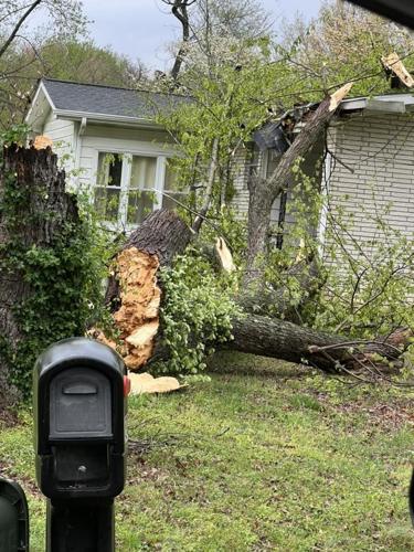 Storms that swept through west Kentucky Wednesday afternoon included ...