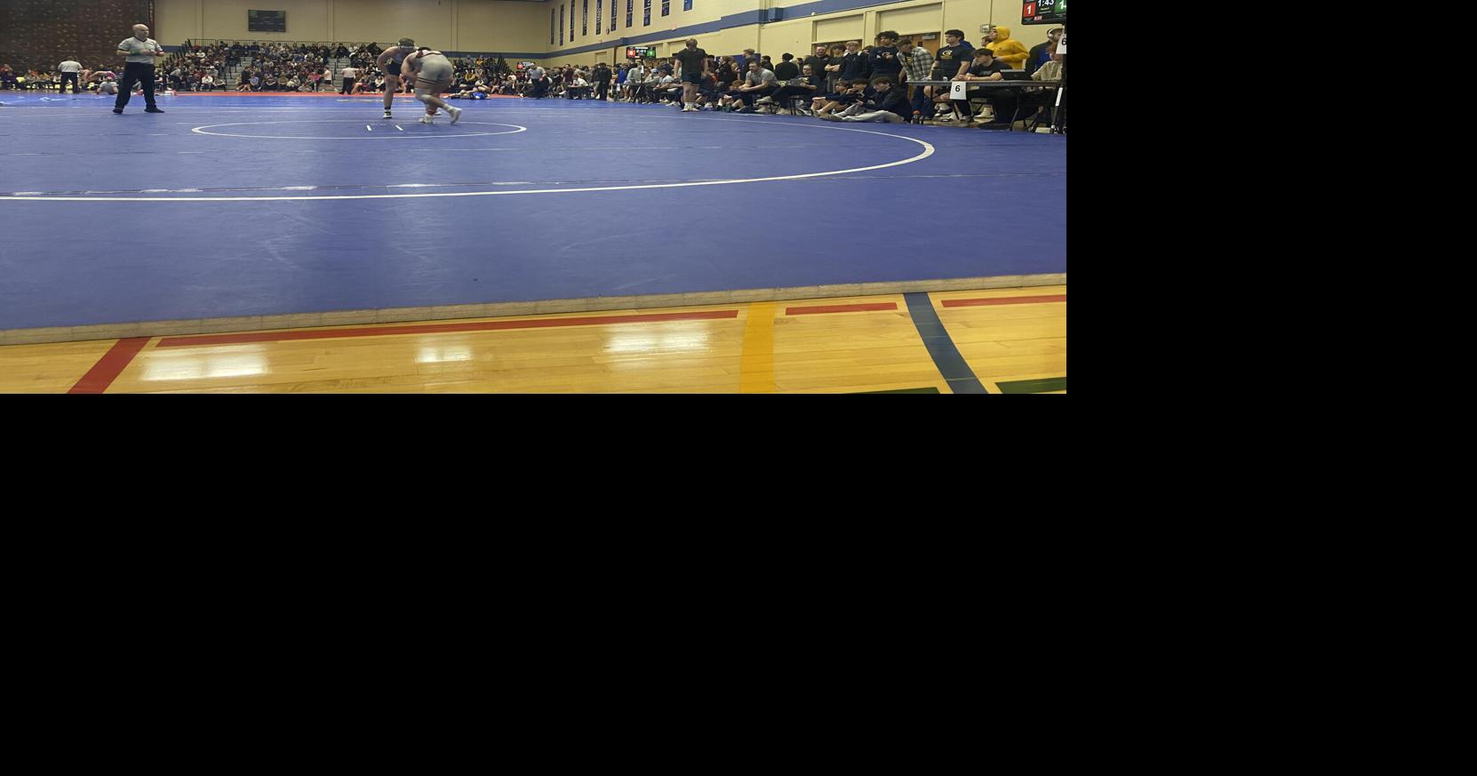 UWEC Wrestling hosts 45th Don Parker Open | Sports | wqow.com