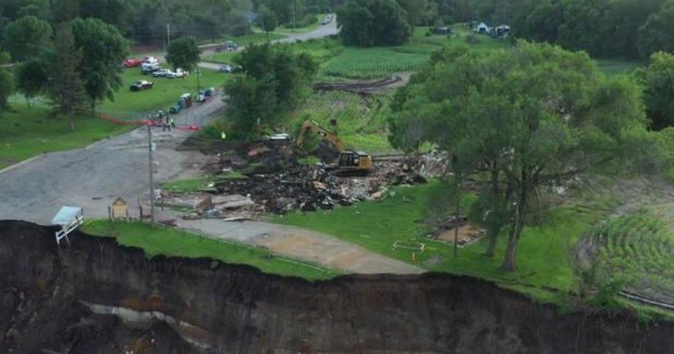 Blue Earth County officials buy, demolish beloved Rapidan Dam Store ...