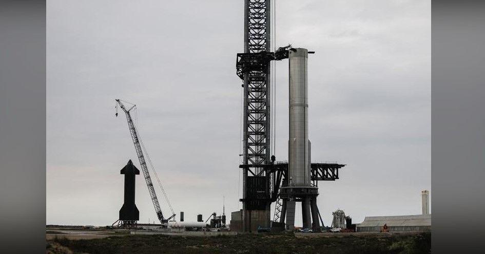 SpaceX's Starship rocket, the most powerful ever built, receives ...