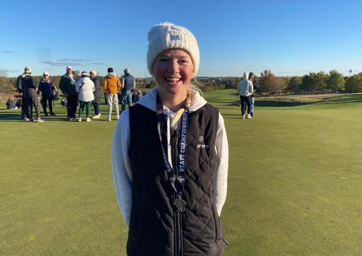 Belle Kongshaug repeats as state golf champion | Prep Sports | wqow.com