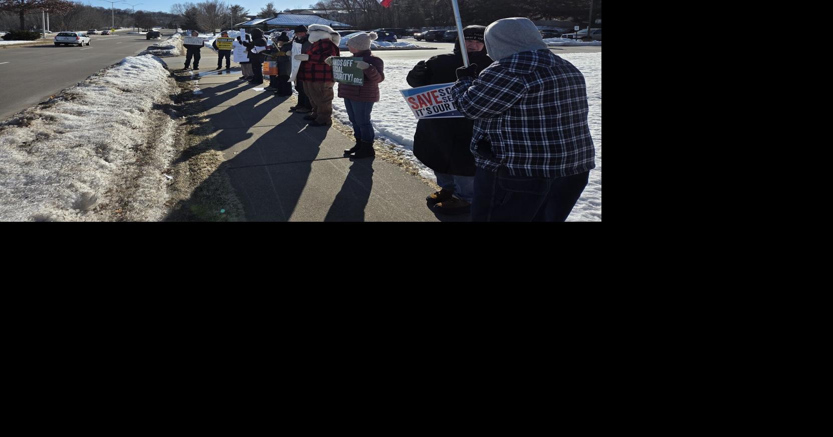 Eau Claire seniors rally for Social Security staff, funding | Eye On ...