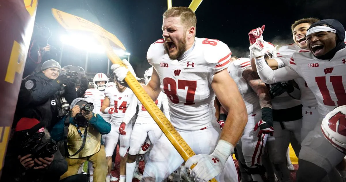 The Axe is back: Wisconsin caps off regular season with 28-14 win at ...