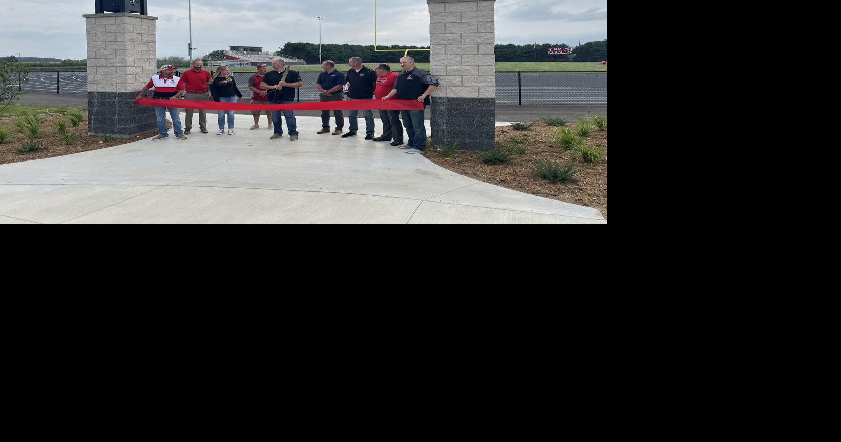 Alma Center Lincoln opens new stadium, wins home opener | Sports | wqow.com