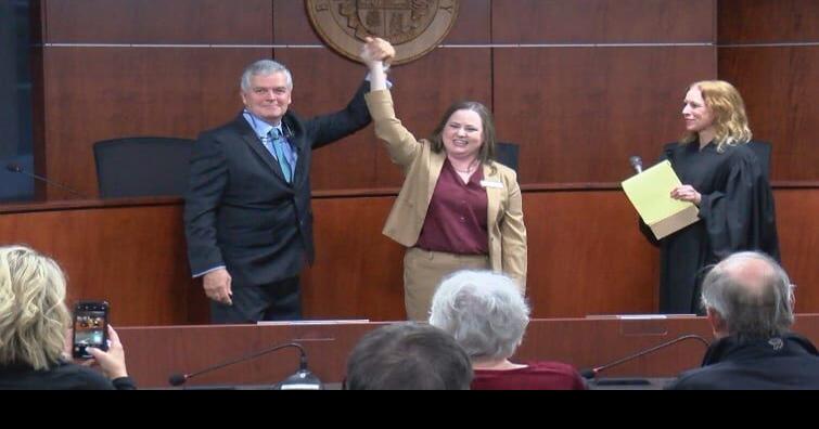 Jodi Emerson and Jeff Smith take oath of office in Eau Claire ...
