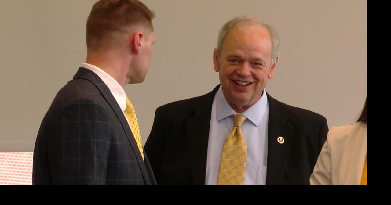 Zach Malvik introduced as UWEC men's basketball head coach | Video ...