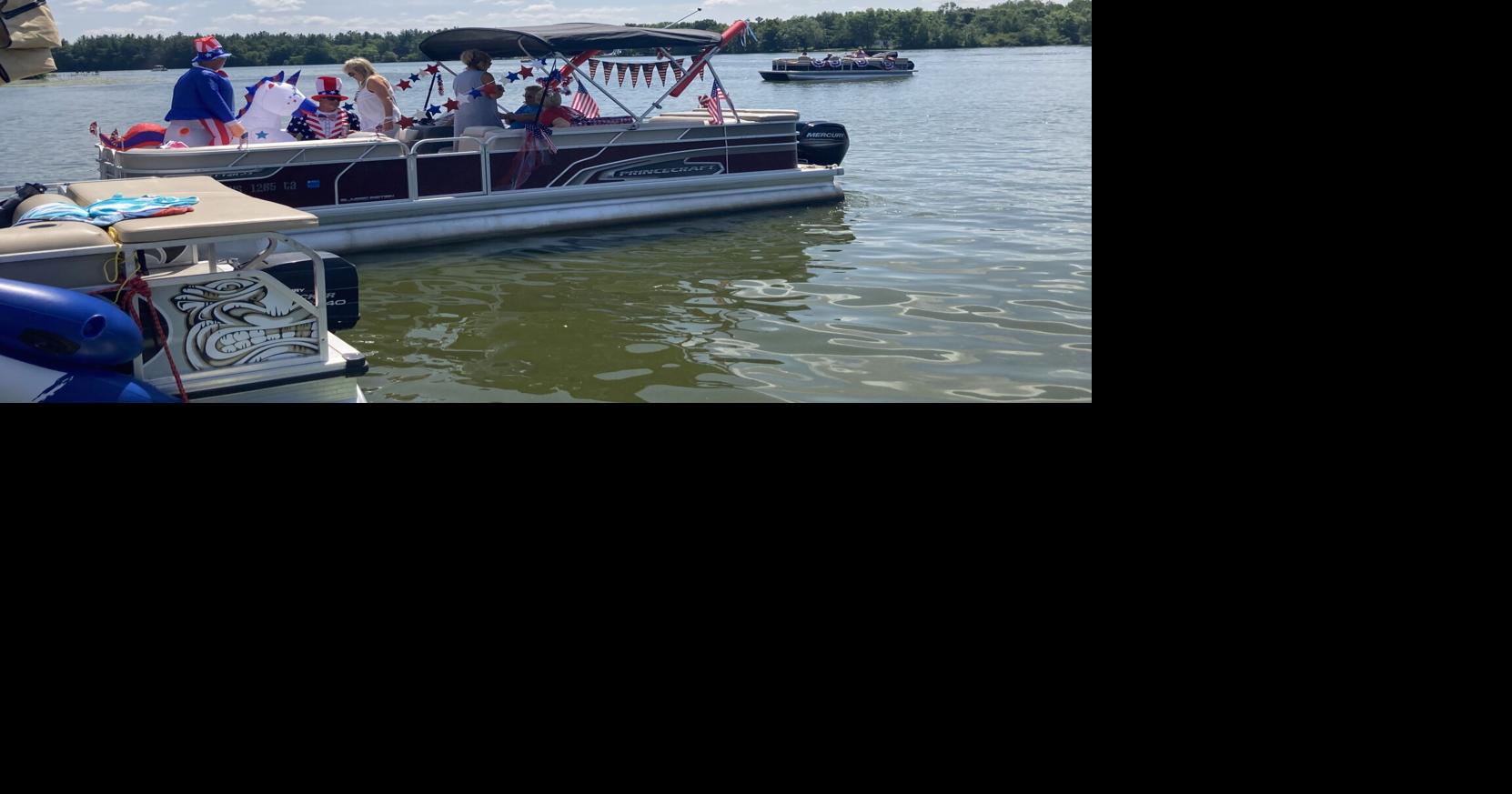 Patriotic Pontoon Parade celebrates the 4th | News | wqow.com