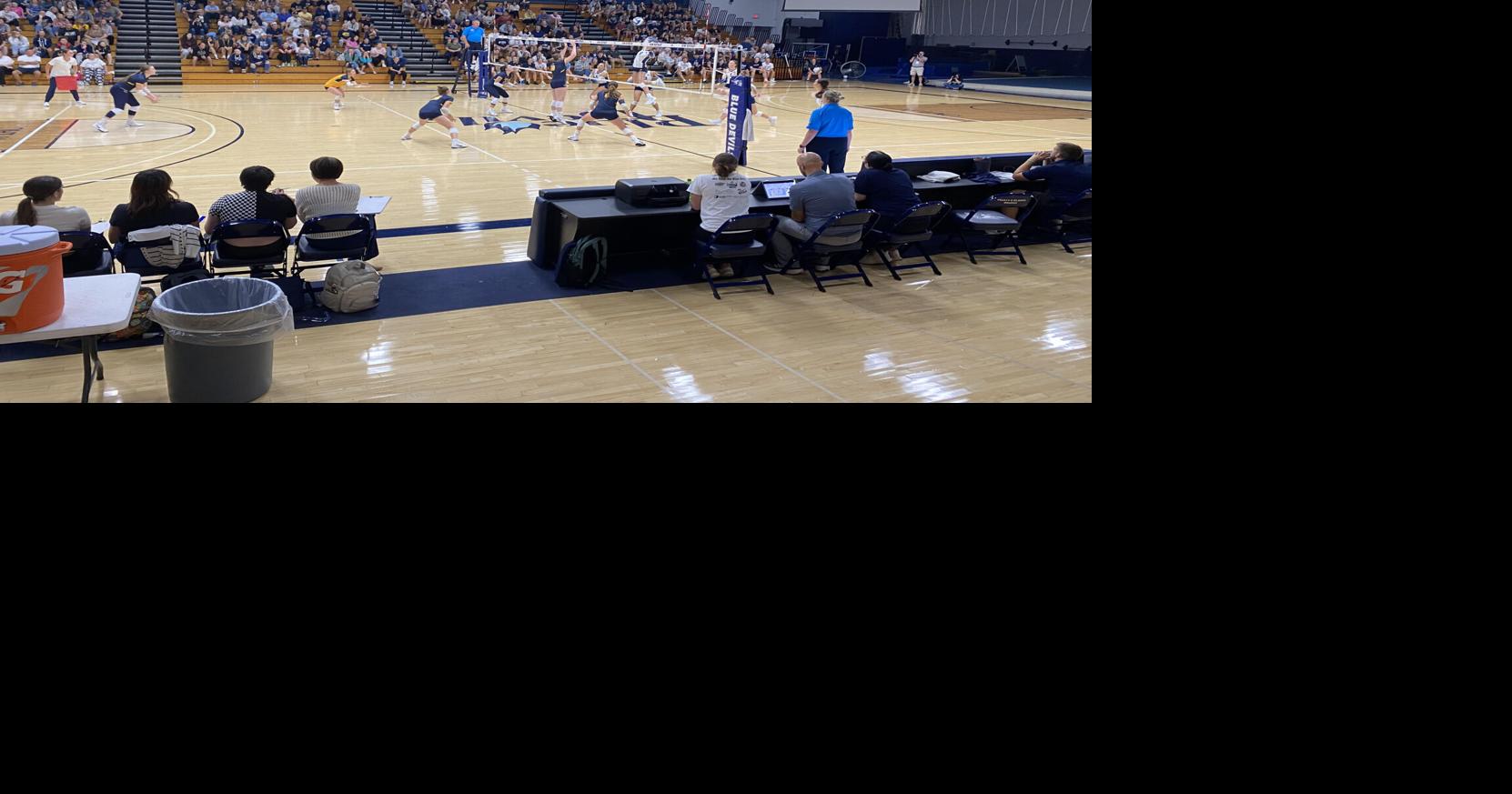 UWEC volleyball sweeps UW-Stout, extends win streak to 14 | College ...