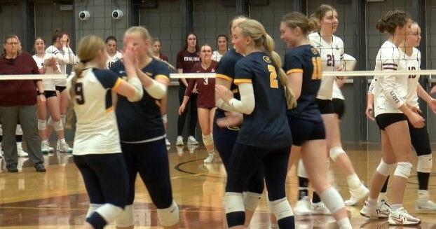UWEC volleyball sweeps UWL, earns home match for WIAC Tournament ...