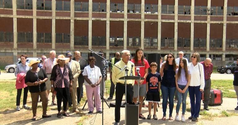 Dozens make impassioned push for aldermen to pass Colman Yards project ...