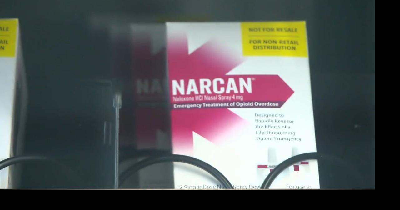 Rockford Public Library employees taking Narcan training | Video | wrex.com