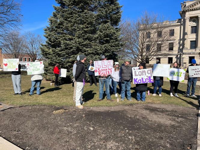 Community gathers at DeKalb County Courthouse to show support for Kaleb ...