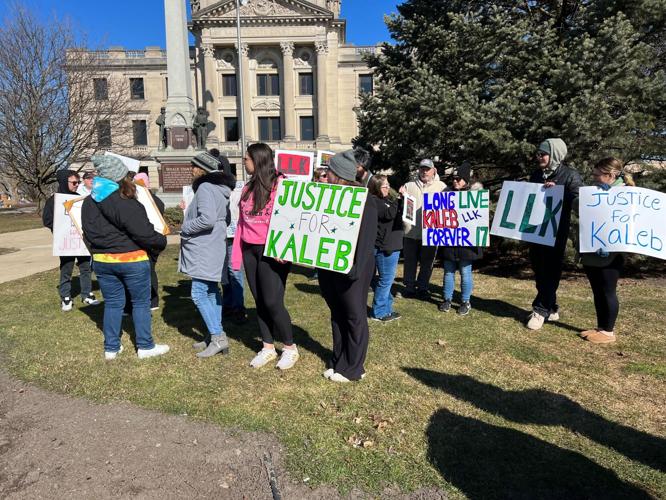 Community gathers at DeKalb County Courthouse to show support for Kaleb ...