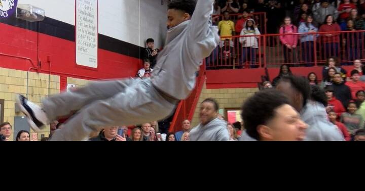 East’s state-bound basketball team gets celebration send-off | Positive ...