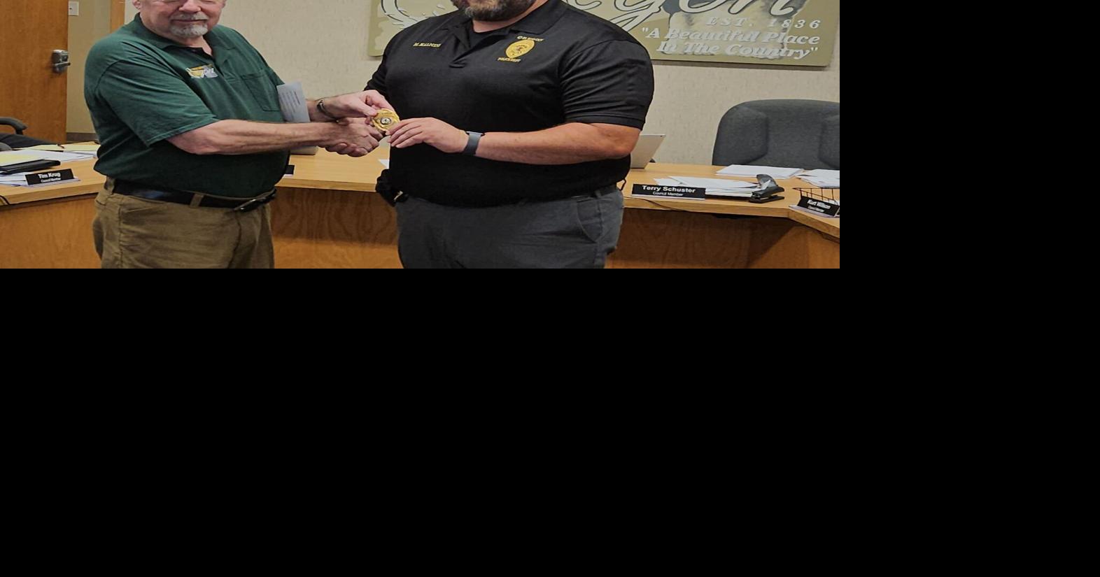 City of Oregon swears in Matthew Kalnins as new police chief | News ...