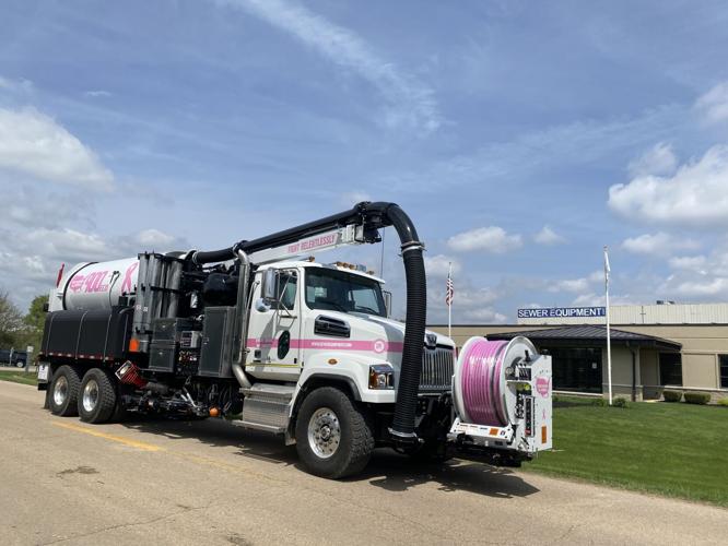 Pink sewer trucks in Dixon promote breast cancer awareness | | wrex.com