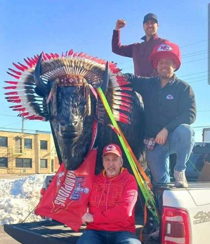 Only in KC: Giant buffalo statue gets special Chiefs makeover | | wrex.com