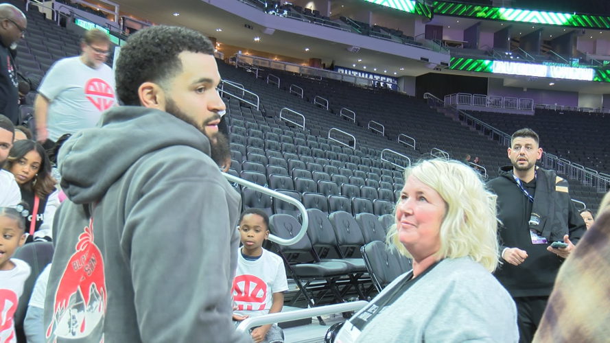 'I want to be just like Fred:' Rockford students see Fred VanVleet play ...