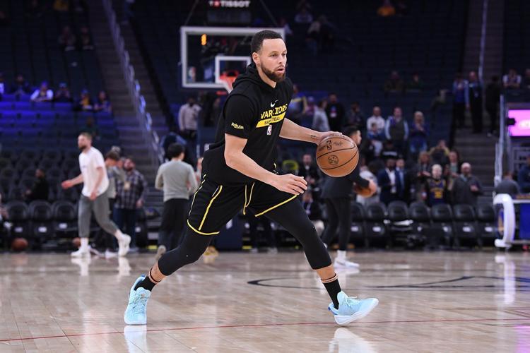 Steph Curry becomes 1st player in NBA history to hit 4,000 career three-pointers | | wrex.com