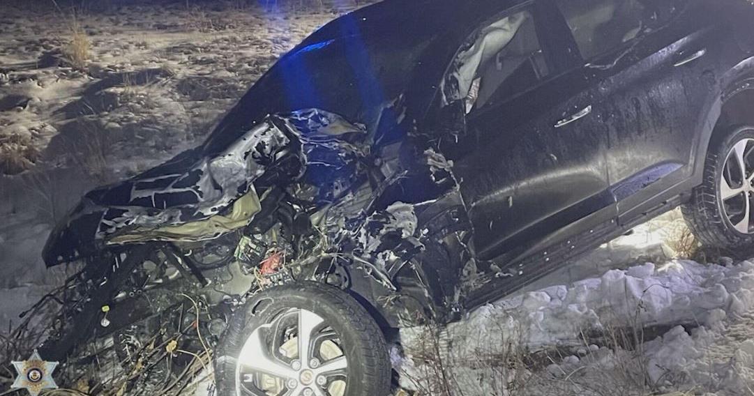 Deputies rescue 2 women after crash leaves SUV submerged upside down in ...