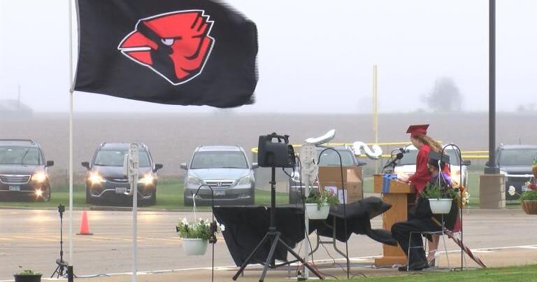 Forreston High School celebrates graduation amid pandemic | News | wrex.com