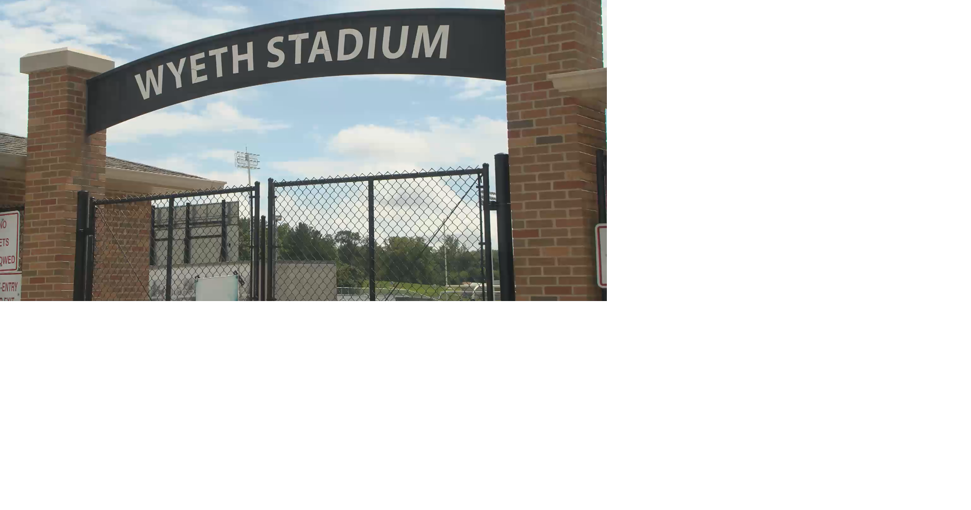 Plane knocks out lights at Auburn's Wyeth Stadium, forces football ...